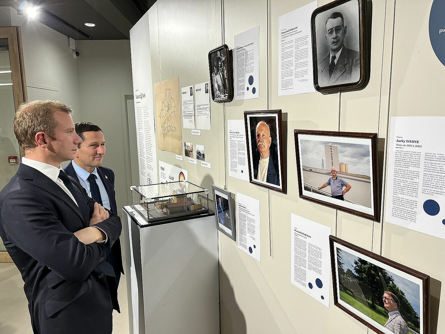 Exposition Portrait(s) de Rillieux-la-Pape pour les 50 ans - Ville de ...